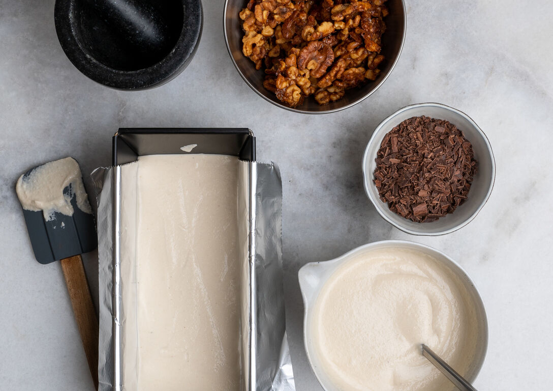 Vegan vanilla Ice cake with caramelized walnuts | Dessert