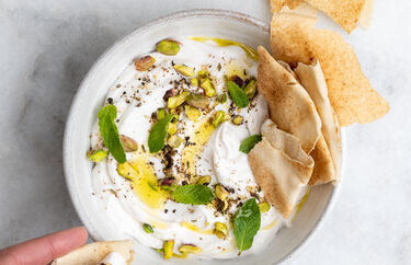 Vegan Labneh with flatbreads